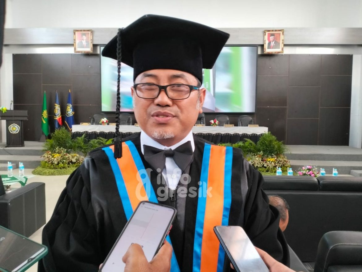 Berusia 49, Khoirul Anwar Jadi Profesor Pertama di Universitas Muhammadiyah Gresik - info GRESIK